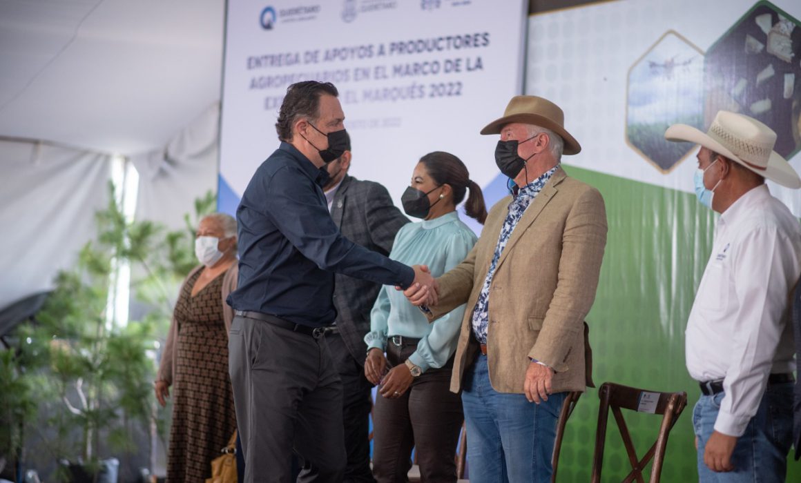 Entregan Apoyos A Productores Agropecuarios En El Marqués