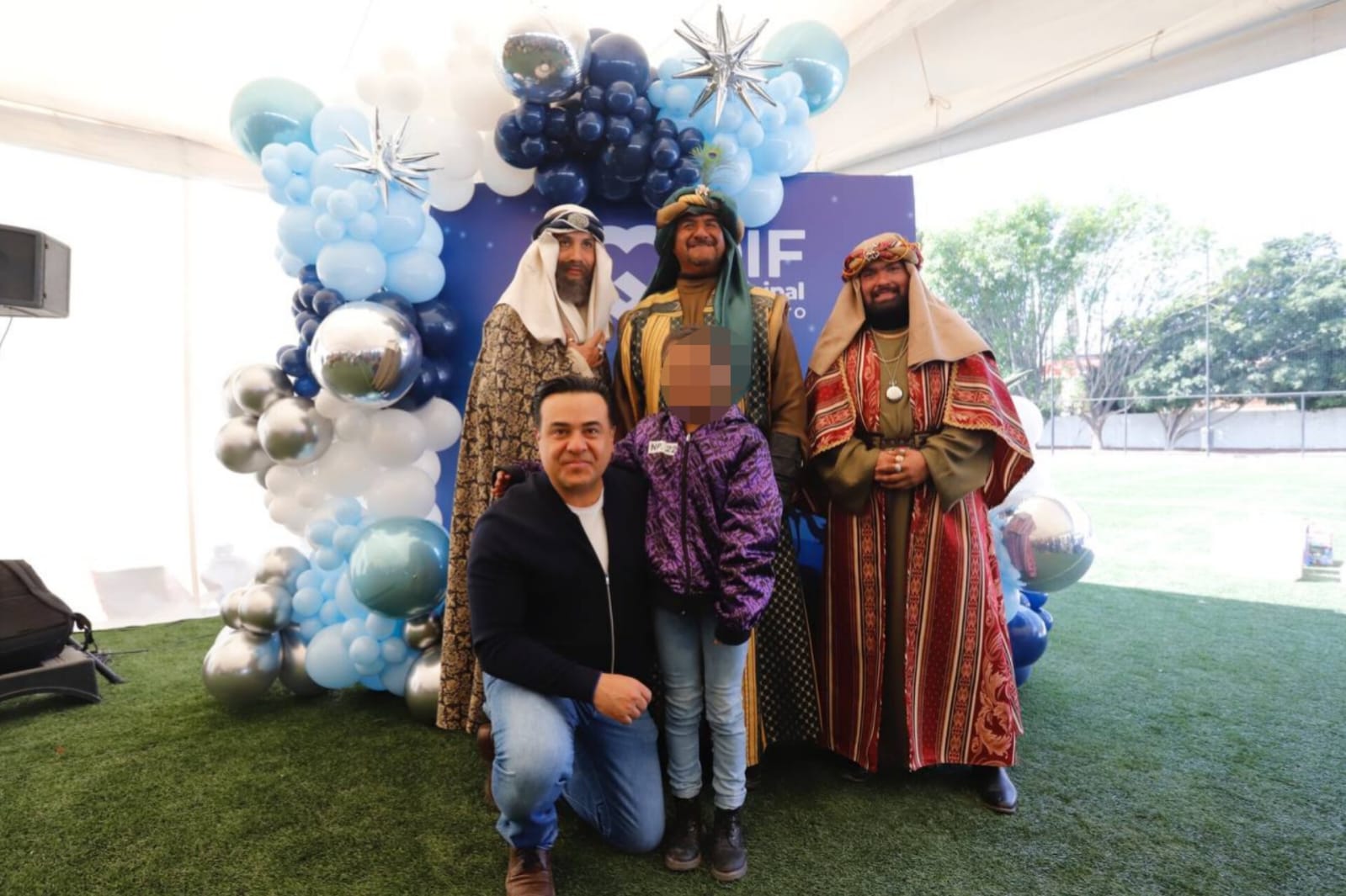 Celebran Luis Nava y Arahí Domínguez Día de Reyes en Centros de Día Celebran Luis Nava y Arahí Domínguez Día de Reyes en Centros de Día